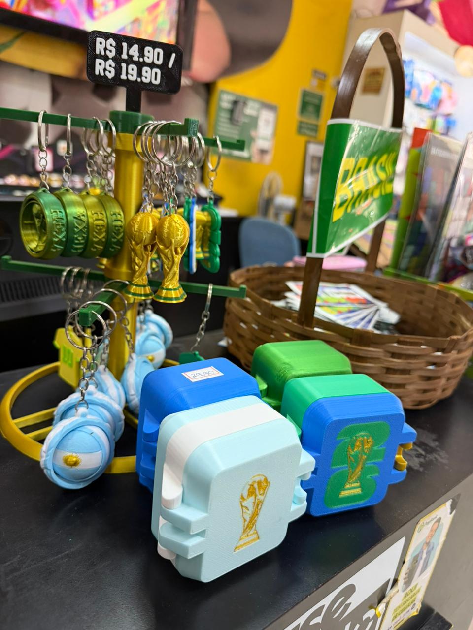 Febre da Copa toma conta da Bike Mania com álbuns, figurinhas ...